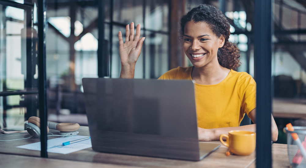 8 Ways to Foster a Positive Employee Experience in a Hybrid Workplace